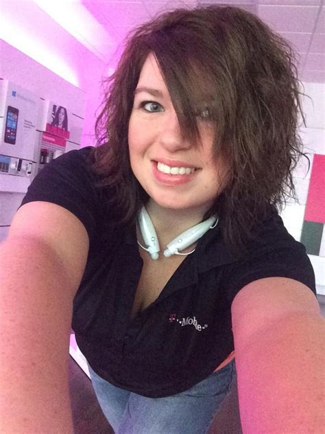 Shelly Hildreths Instagram Twitter And Facebook On Idcrawl