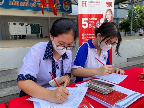 Đại Học Quốc Tế Hồng Bàng Tiếp Sức Sĩ Tử ôn Thi Tốt Nghiệp Tổng Liên
