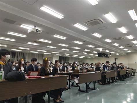 国際ボランティア学生協会（ivusa） On Twitter 本日、31期学生代表・クラブマネージャー・学生役員選挙が行われ、第31期学生