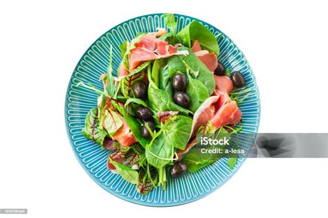 샐러드 햄 돼지 고기 건조 고기 자몬 이탈리아어 Prosciutto 세라노 벨로타 크루도 또는 파르마 부분에 테이블 식사 최고