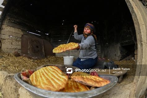 Азербайджанское искусство выпечки тандырного хлеба признано ЮНЕСКО нематериальным наследием