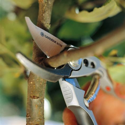 Gardena Premium Bypass Secateurs Bunnings Warehouse