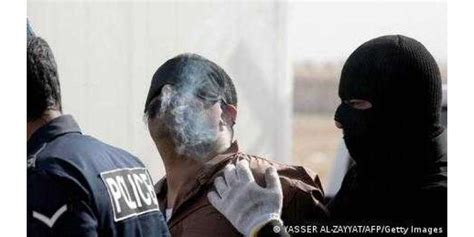 چودہ ہزار سے زائد پاکستانی غیر ملکی جیلوں میں قید