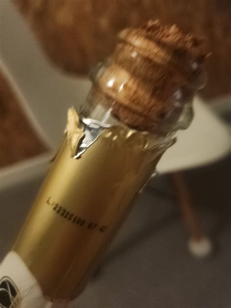 블라인드 블라블라 와인 코르크마개 이꼴 났는데