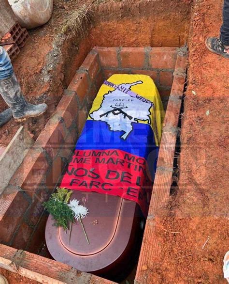 Se Conoce Video De Alias Mayimbu Cuando Era Sepultado En Montañas Del Cauca