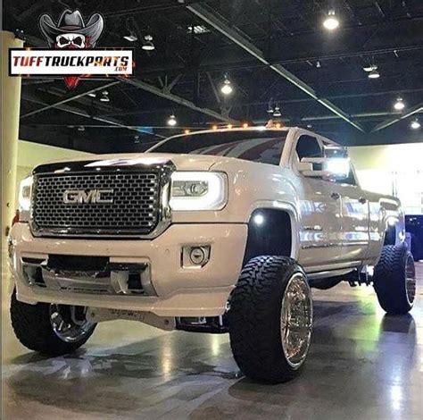 Big Jacked Up Trucks Mudding Jacked Up Chevy Chevy Duramax Jacked Up
