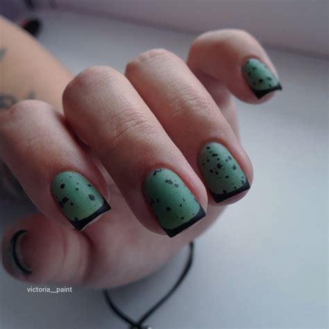 Черный френч Nails Beauty