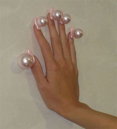 연남동네일 홍대네일 자석네일 로디네일 Reveinnail Korea 𝖷 𝘈𝘶𝘨 𝘈𝘳𝘵 레브인네일과 키티로 8월 아트 등장장🙌 곤듀님들 좋아하시는 컬러 듬뿍 담았어요🍇🫐