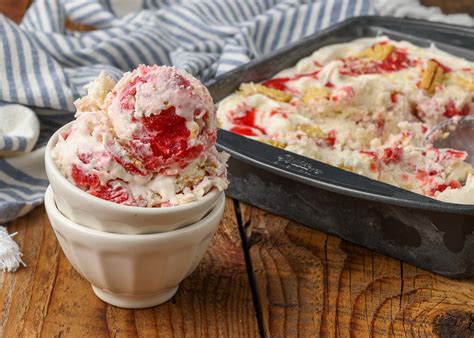 Strawberry Shortcake Ice Cream Barefeet Within The Kitchen