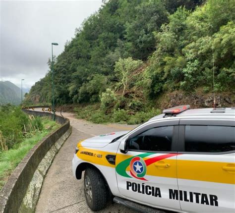 Queda De Barreira Deixa Serra Do Rio Do Rastro Em Meia Pista Portal