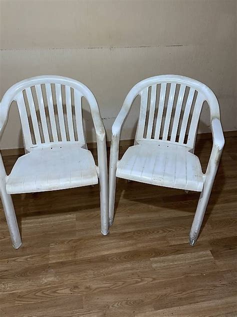 À vendre chaise dans l état Canton Vaud anibis ch