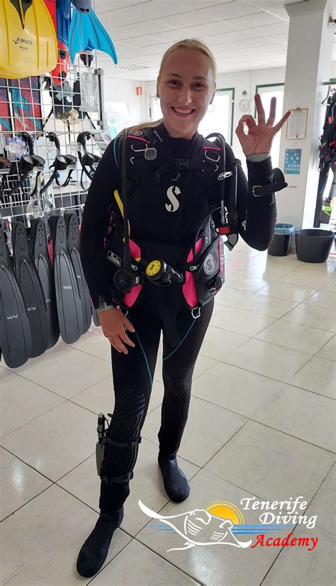 Divemaster Nina Looking Fabulous In Her New Scubapro Wetsuit And Bcd