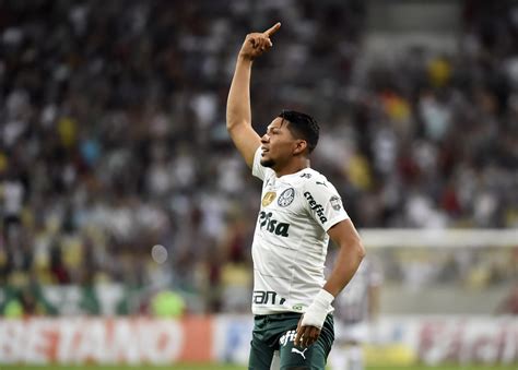 Quem segura Palmeiras encerra confrontos diretos invicto e vantagem maior no Brasileirão
