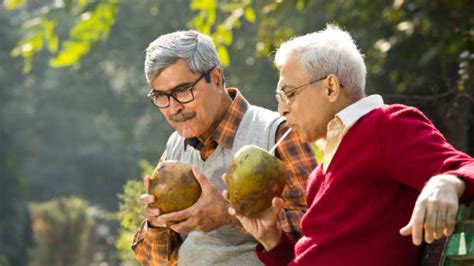 Coconut Water গরমে রোজ ডাব খান কটা খাবেন না জানলে কিন্তু অনিয়মিত