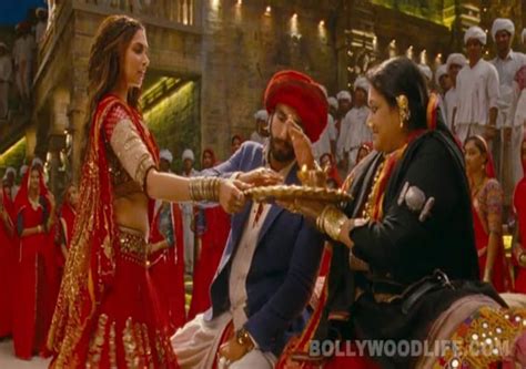 Deepika Padukone Lehenga Ram Leela