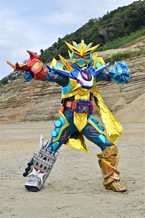 仮面ライダースターガッチャード誕生！『ガッチャード＆ギーツ』劇場版限定フォーム初公開｜シネマトゥデイ