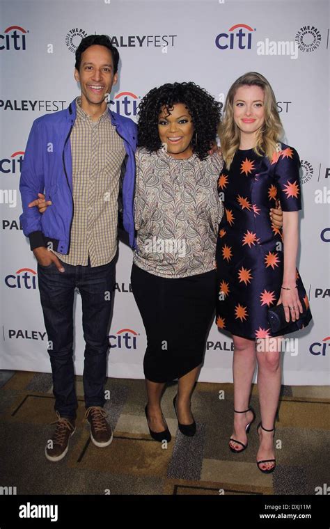 Los Angeles California Usa 26th Mar 2014 Danny Pudi Yvette Nicole