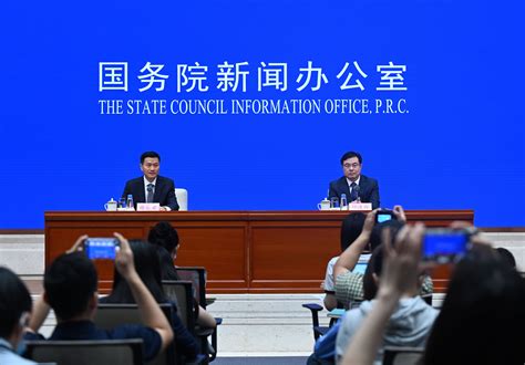 （新华全媒）国新办举行8月份国民经济运行情况新闻发布会北京综合统计