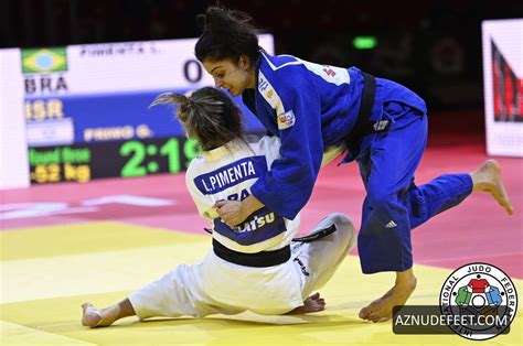 Larissa Pimenta Feet Aznudefeet