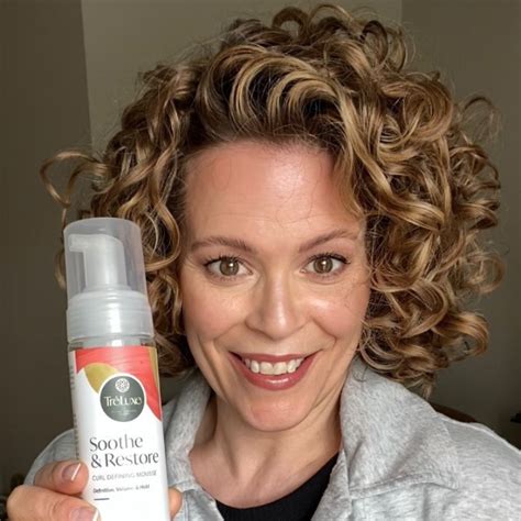 Curl Defining Mousse Tréluxe