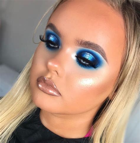 Pin By Christa Howes Owens On Makeup Inspiration Makeup Blue Makeup