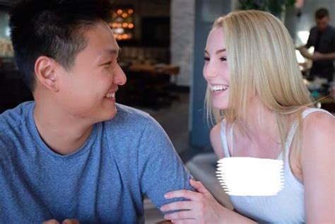 Pacari Pria Asia Youtuber Cantik Ini Tak Henti Kena Bully