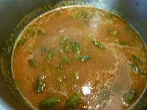 Okraschoten Mit Tomatensoße Und Fleisch Bamia Bil Lahma Ägyptische