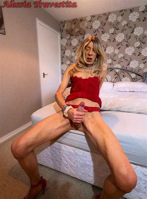 67 Alessia Travestita In Red Velvet Sensation Photo 25