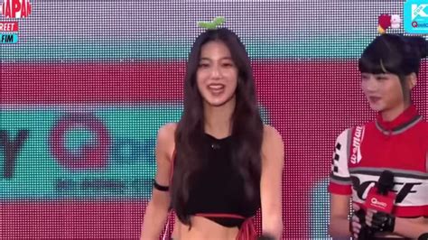 카즈하 아카이브 on Twitter 카즈하 워킹 카즈하 KAZUHA https t co LhDk BShbq Twitter