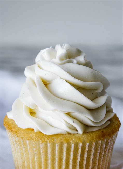 Step By Step Swiss Meringue Buttercream Simple And Stress Free The