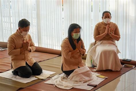 มข จัดกิจกรรมสวดมนต์ทำวัตรเย็น โครงการส่งเสริมคุณธรรม จริยธรรม สำนักงาน