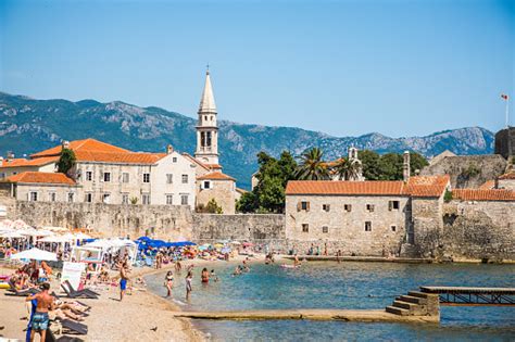 부드바 몬테네그로 7 월 2019 부드바 몬테네그로의 측면에서 구시 가지의 전망 Budva 지중해와 가장 인기있는 리조트에서