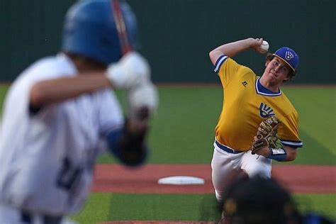 Rhp Eli Crecelius Latest Blazer To Commit To Baseball Hogs Whole Hog