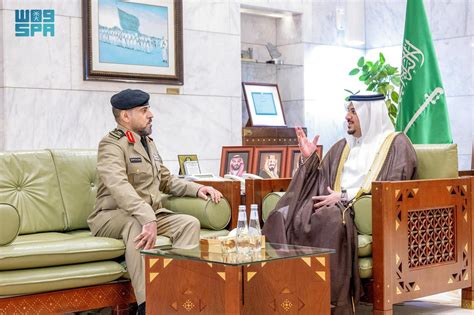 عام نائب أمير منطقة الرياض يستقبل قائد قوة أمن المنشآت بالمنطقة
