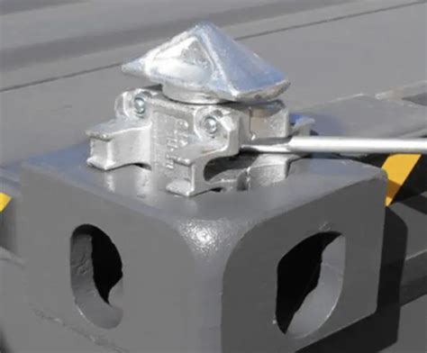 Twistlocks For Containers Hire And Buy Options