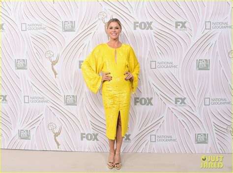 Photo Sarah Hyland Julie Bowen Switch It Up For Fox Emmys After Party
