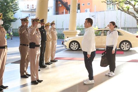 ในหลวง เสด็จฯเป็นการส่วนพระองค์ ทอดพระเนตร พระราชินี ทรงฝึกซ้อมแข่งเรือใบ จ ภูเก็ต