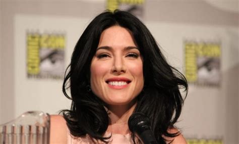 Jaime Murray Height Weight Body Measurements Bra Size Shoe Size