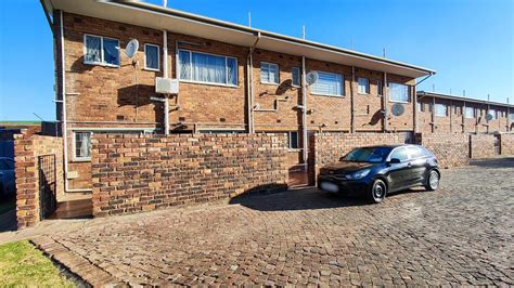 2 Bedroom Townhouse For Sale In Witfield P24 116265135