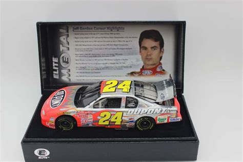 Jeff Gordon 2001 Dupont 124 Nascar Rcca Elite Diecast Metal Series