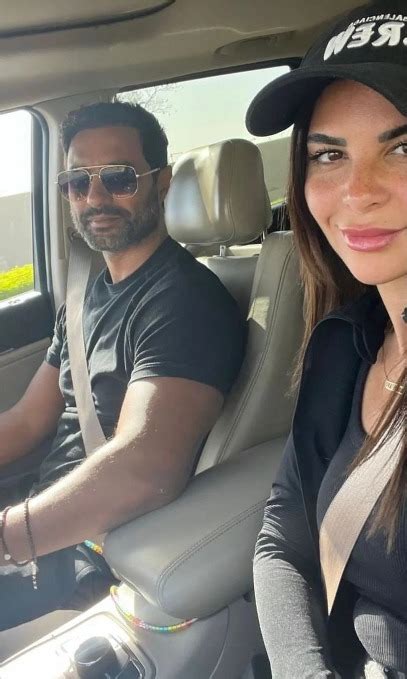 طباعة الاخبار أول ظهور لزوجة كريم فهمي بعد تصريحاته عن المساكنة
