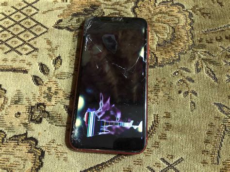 Iphone Xr 128 Gb Neverlock Red Битий 2 300 грн Мобільні телефони