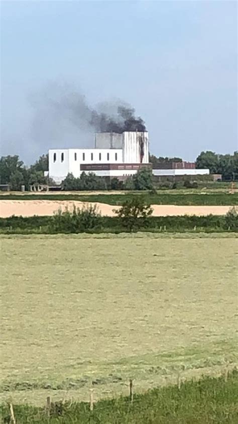 Zeer Grote Brand Bij Oude Kerncentrale In Dodewaard Onder Controle