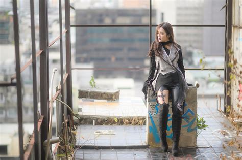Fondos De Pantalla Asiático Bokeh Cabello Negro Nia Cruz Pierna Bota