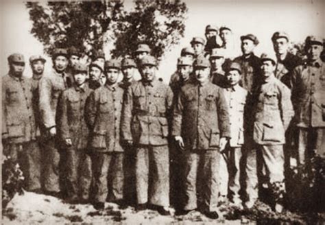 解放军共建立过10个兵团，为什么1948年中央军委只确定了8个？粟裕兵团和陈唐兵团哪里去了？