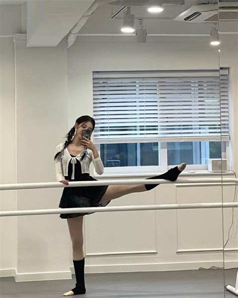 발레리나 다리찢기 정예인