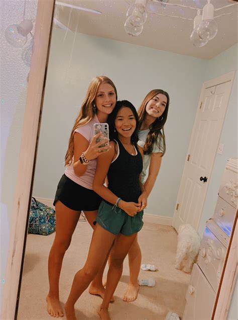 Mirror Selfie Sisters Photoshoot Poses Sisters Photoshoot Mirror Selfie Poses