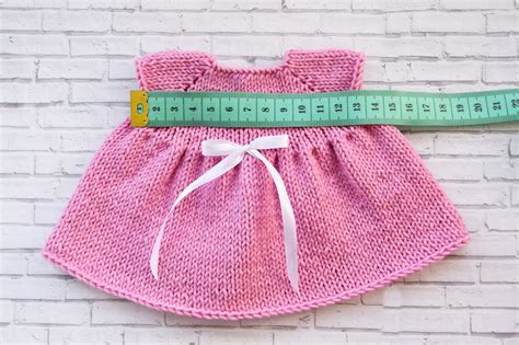 Пошаговая инструкция как связать платье для куклы спицами