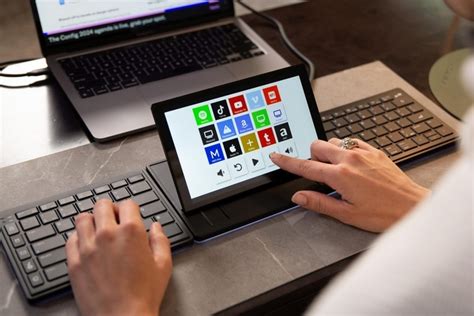 Mobile Pixels Tetra Keyboard