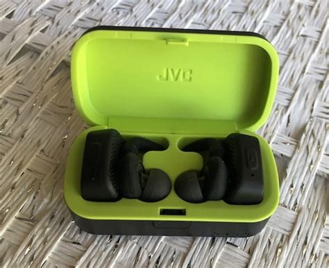 Jvc Completely Wireless Sport Headphones For Serious Runners And